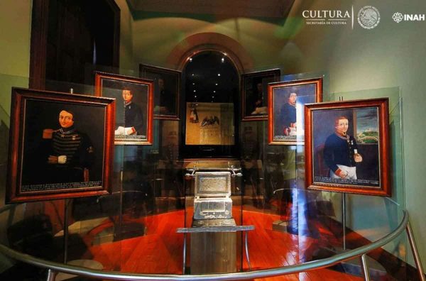 Quién se lanzó realmente con la bandera y otros datos curiosos de los Niños Héroes