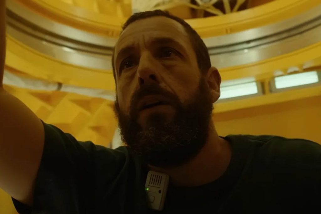 Spaceman: reparto, sinopsis, crítica y todo sobre la nueva película de ...