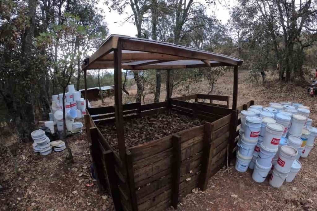 Qué es y cómo se usa un baño seco (para ahorrar agua y ser más ecológicos)