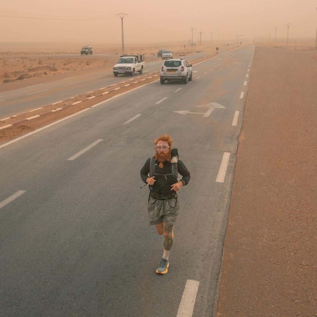 Russell Cook, el hombre que cruzó África corriendo de punta a punta