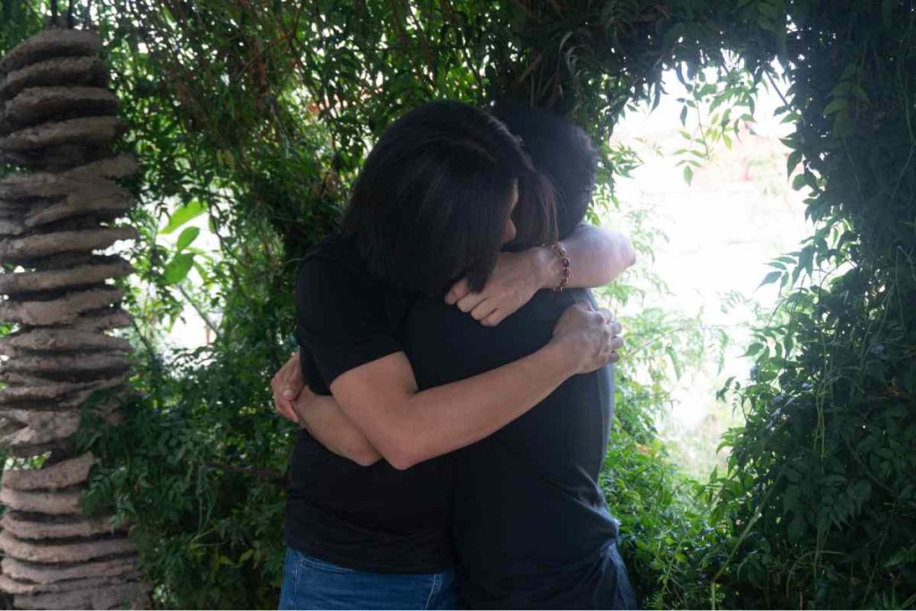 Emmanuel y Gabriel, matrimonio igualitario que desafía al ...