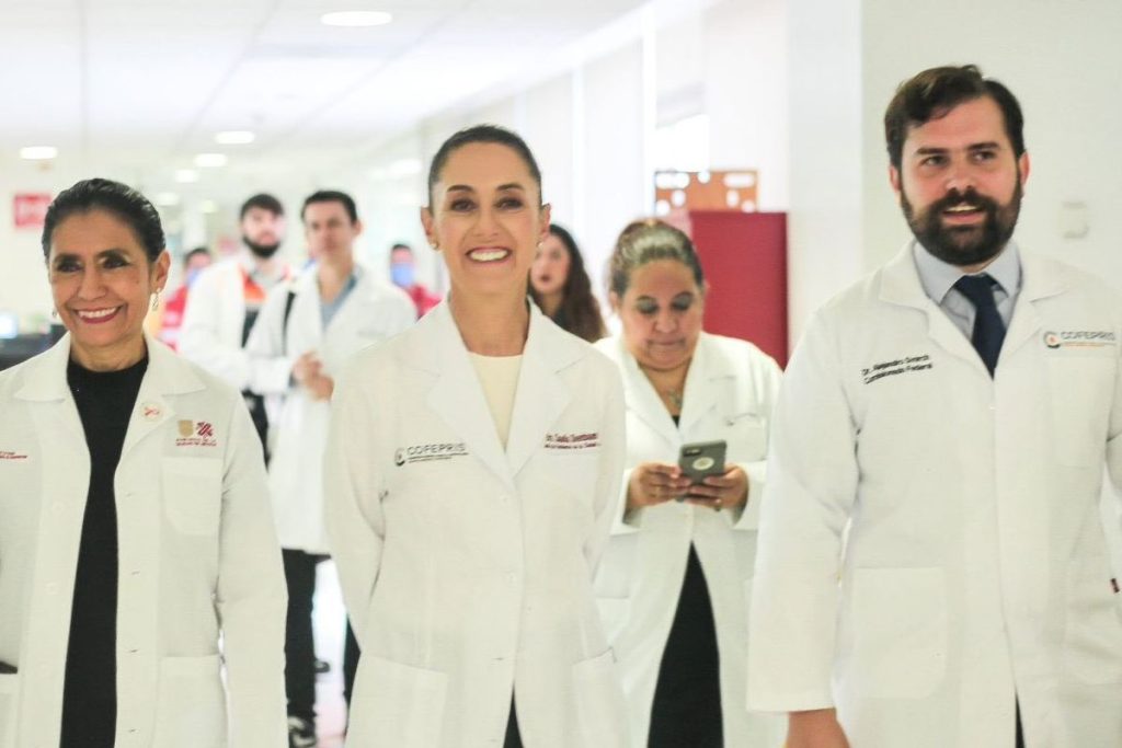 Alejandro Svarch, el médico que pasará de la Cofepris a dirigir el IMSS ...