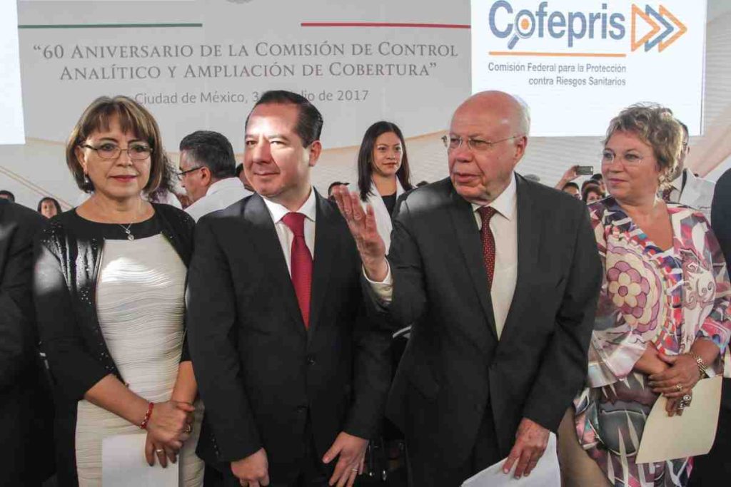 Cofepris tiene nueva titular; Armida Zúñiga, la química farmacéutica bióloga encargada de la ...