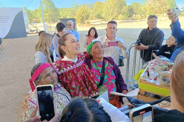 Sheinbaum entrega “a medias” tierras a comunidades rarámuri en la ...