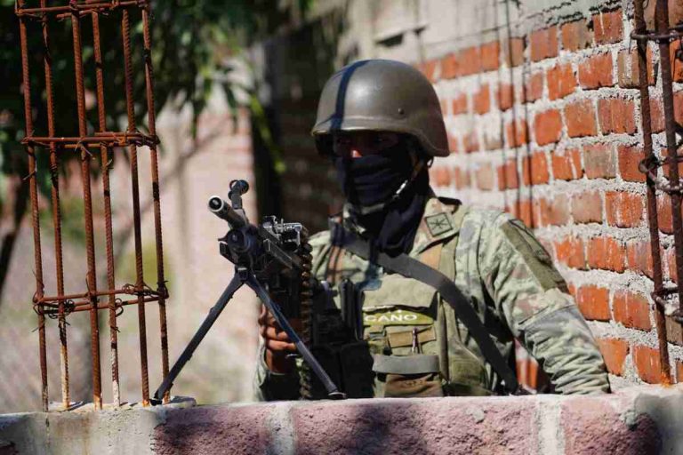 Detienen a 10 exmilitares colombianos por explosión de mina en ...